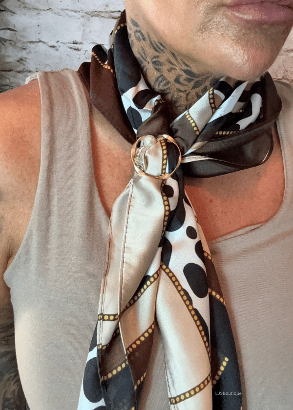 894 Round shaped scarf ring - LJ's Ladies Boutique